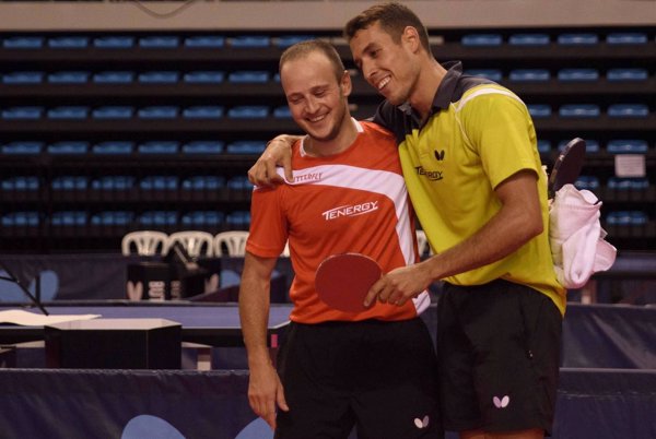 Álvaro Robles y Galia Dvorak, campeones de España de tenis de mesa