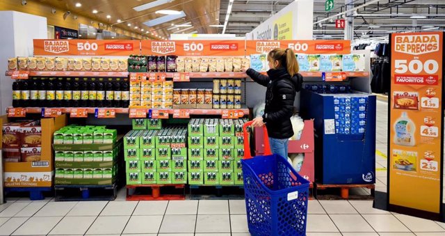 Carrefour anuncia una nueva bajada de precios y alcanza ya los 2.000 ...