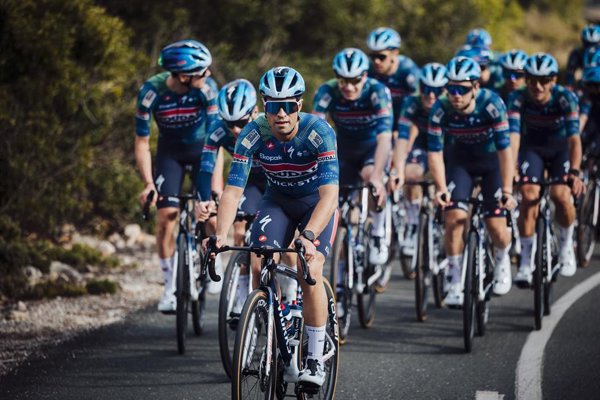 Los equipos Soudal-Quick Step y Bahrain Victorious participarán por ...